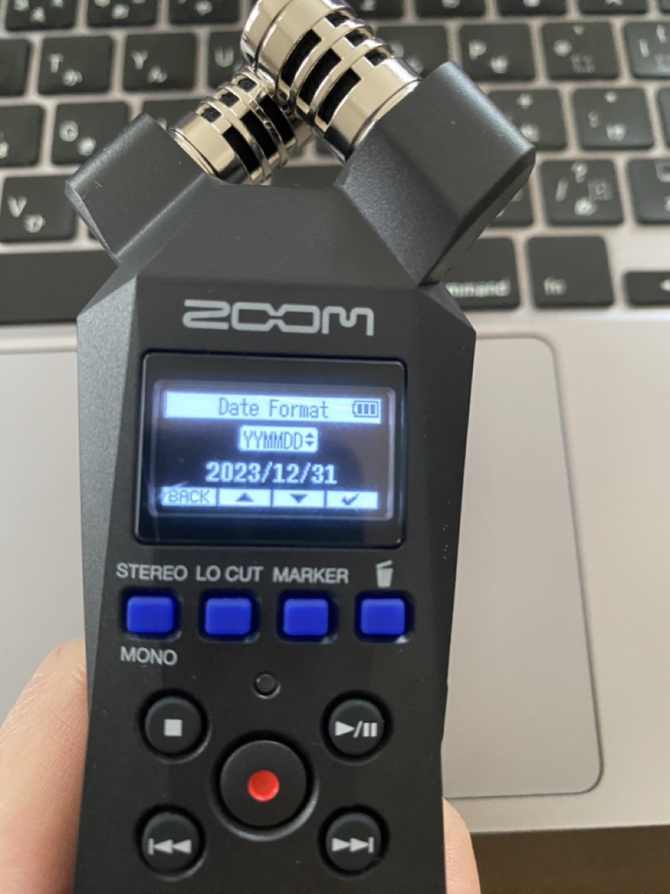 ZOOM H1e 数ヶ月使用して気がついた問題点とグッドな点紹介します！ │ バズメンくんの家電実験室＋映画レビュー